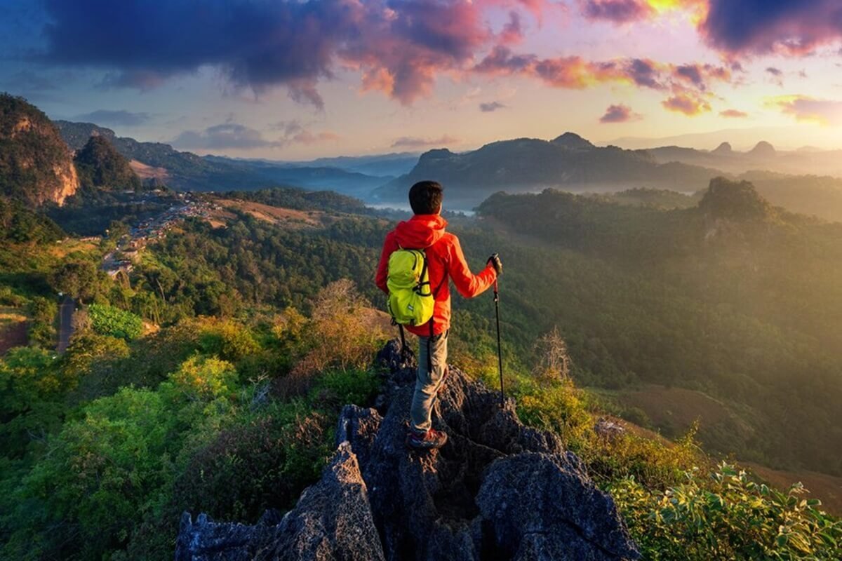 1-night, 2-day Theni Trekking :Kurangani Hill & Top Station - megamalai